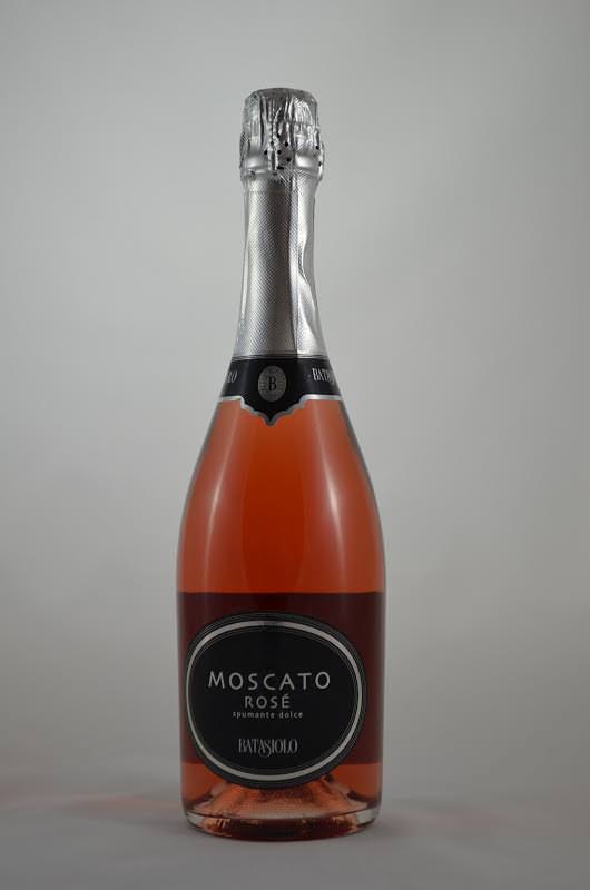 Fizzy Thursday στο Sinatra με BATASIOLO MOSCATO SPUMANTE ROSE - oinos